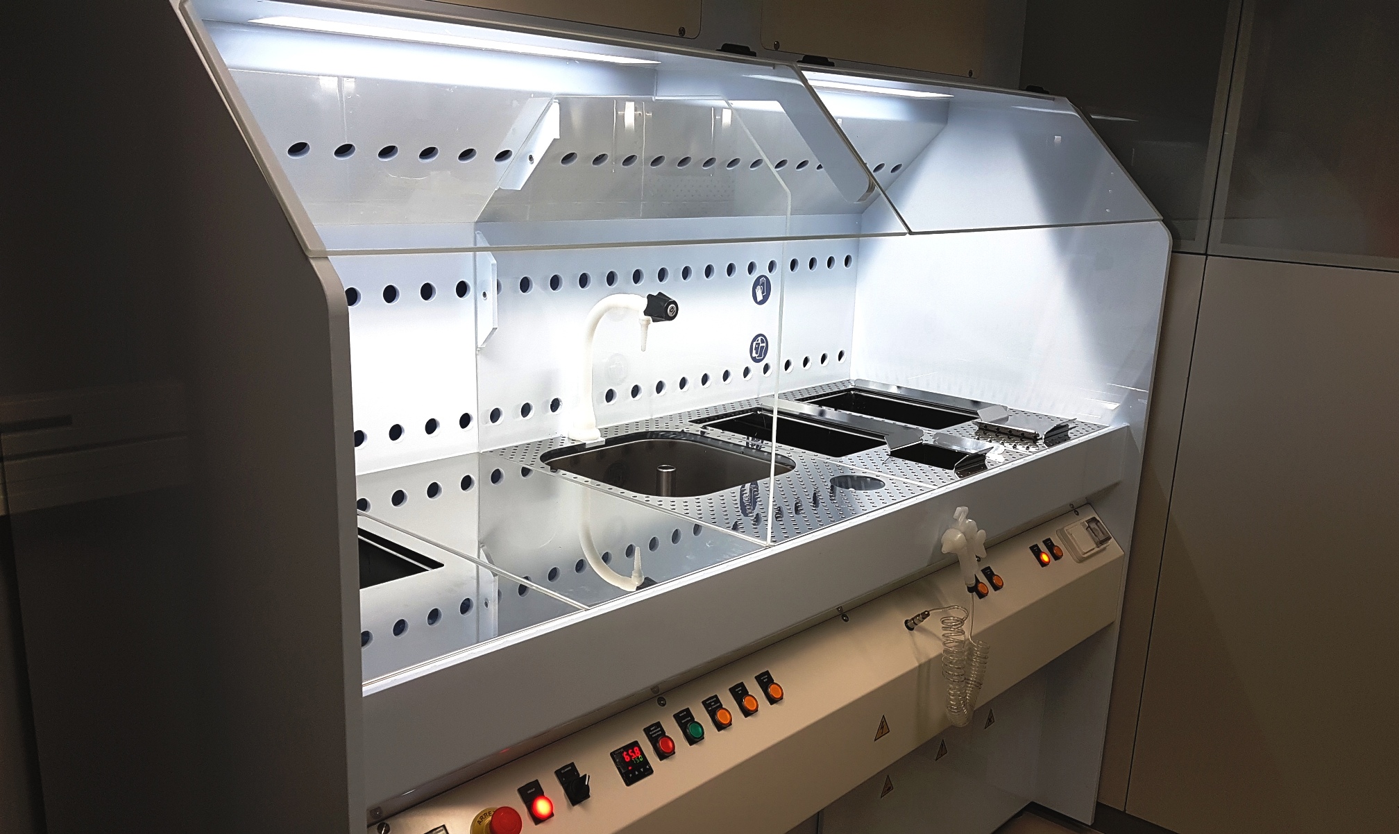 Équipements de laboratoire | E.c.la